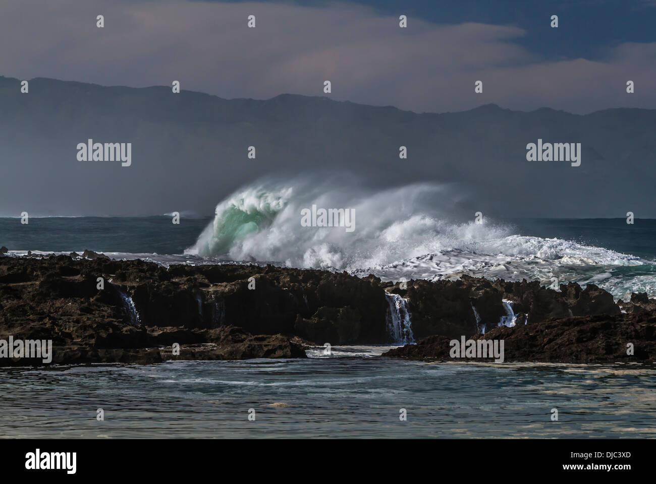 Big ocean wave Stock Photo - Alamy