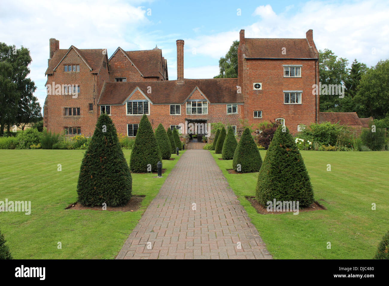 Priest holes hi-res stock photography and images - Alamy
