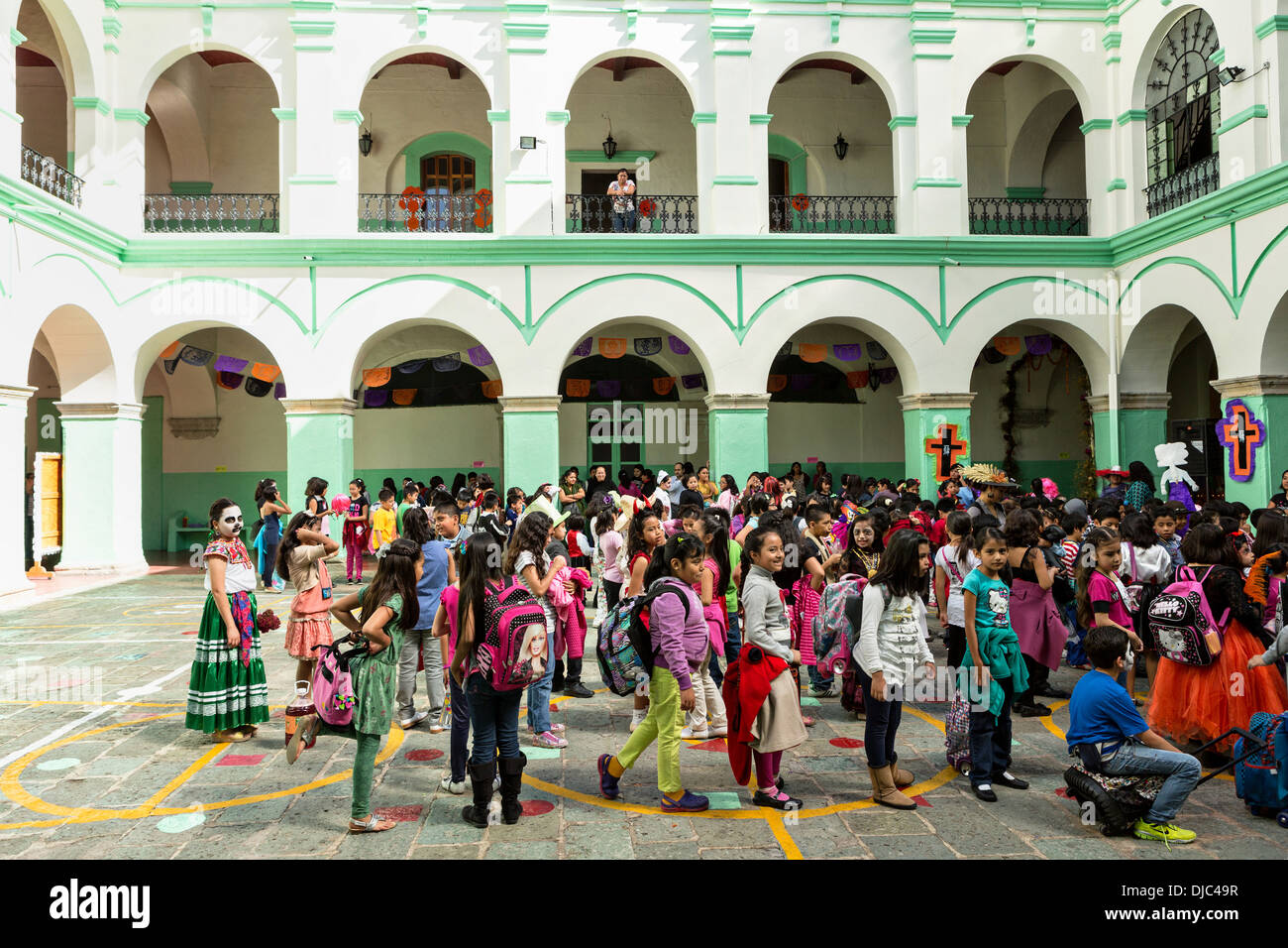 School children mexico hi-res stock photography and images - Alamy