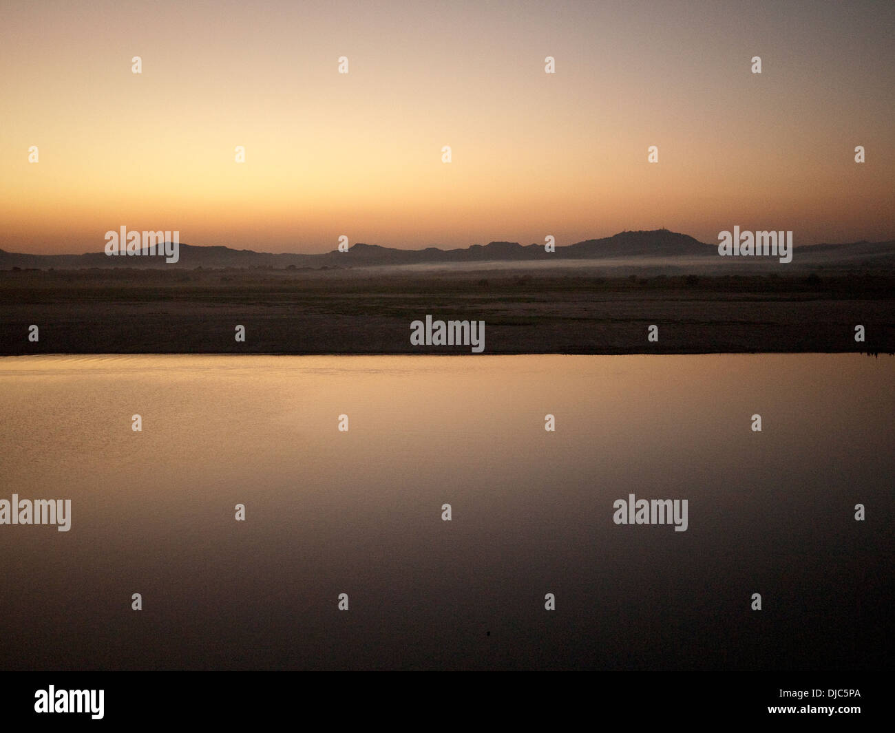 Irrawady burma hi-res stock photography and images - Alamy