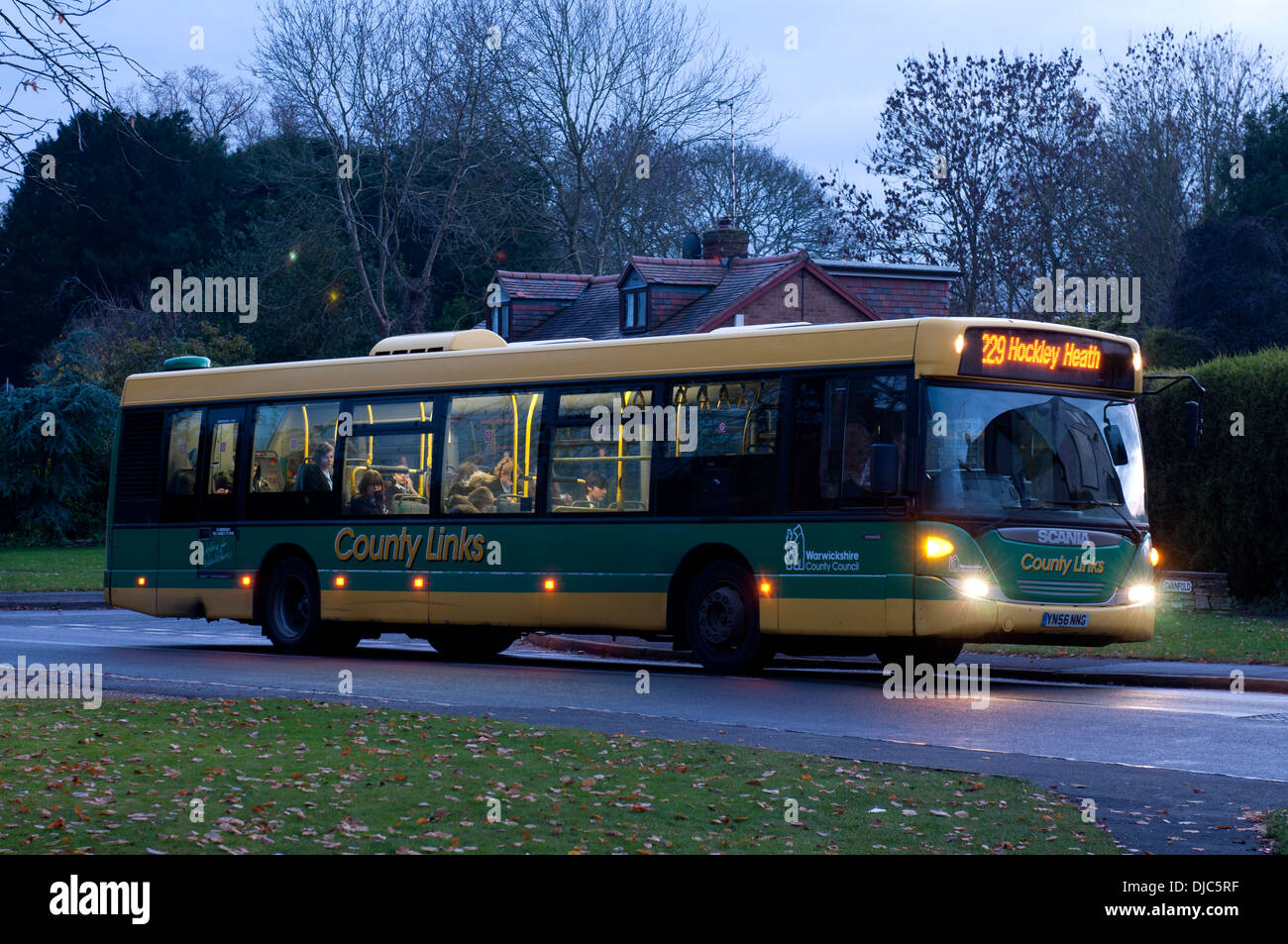 English school bus hi-res stock photography and images - Alamy