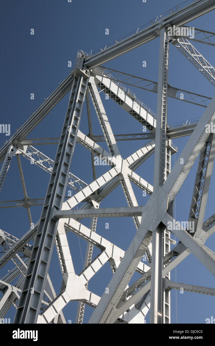 Bay truss hi-res stock photography and images - Alamy