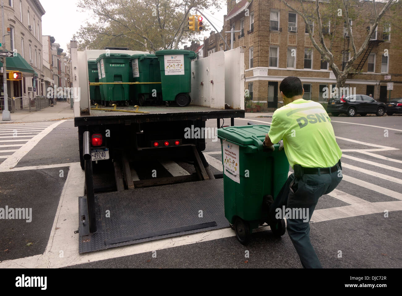 compost recycling in Brooklyn New York Stock Photo - Alamy