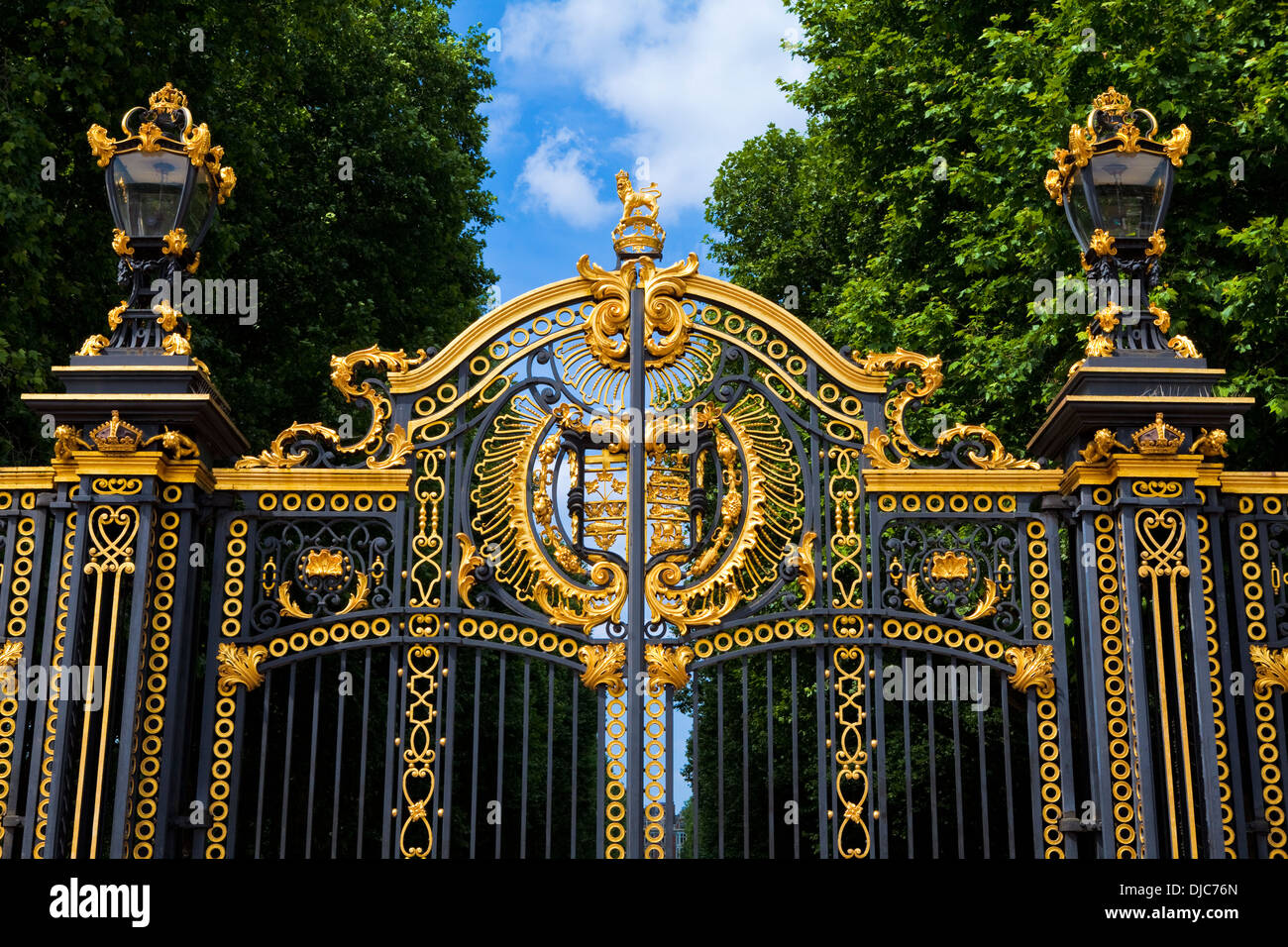 Royal Canada Gates of Green Park in London Stock Photo - Alamy