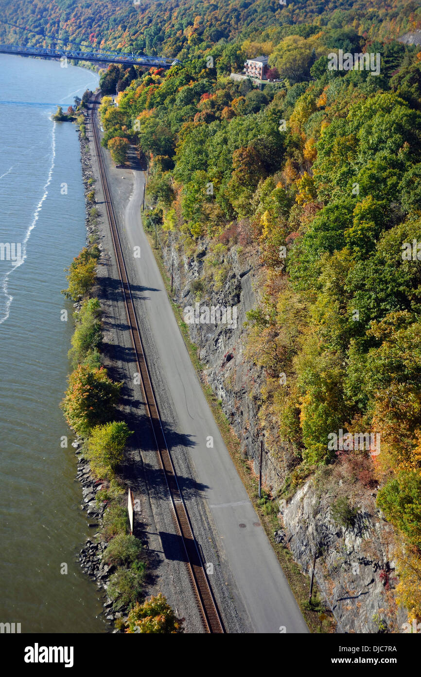 Hudson river railroad hi-res stock photography and images - Alamy