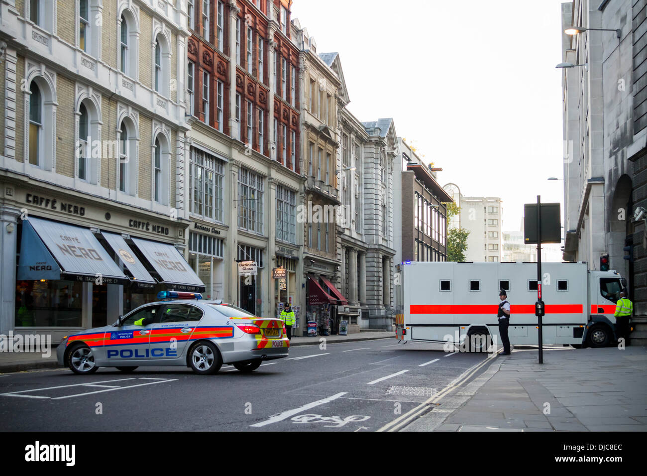 High security police convoy arrival of Michael Adebolajo and Michael ...
