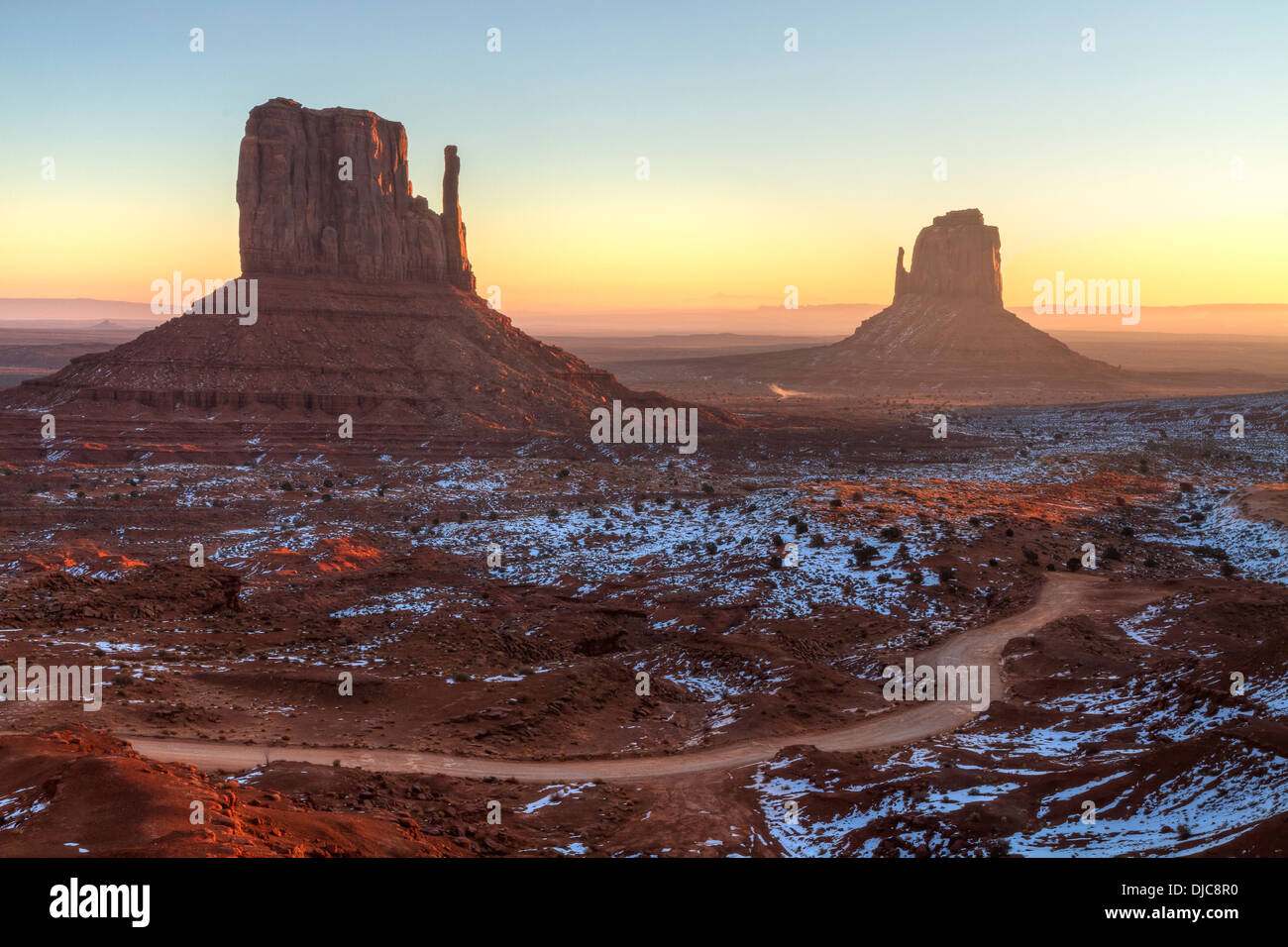 Mitten buttes hi-res stock photography and images - Alamy