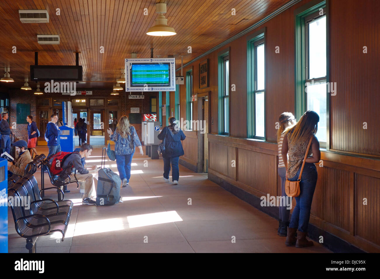 Poughkeepsie New York Metro-North railroad station Stock Photo - Alamy