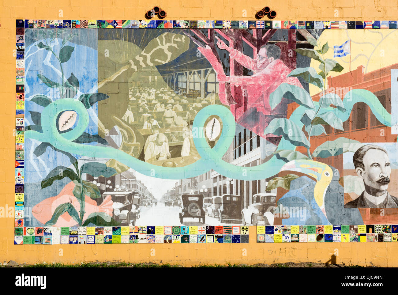 Sociedad mural hi-res stock photography and images - Alamy