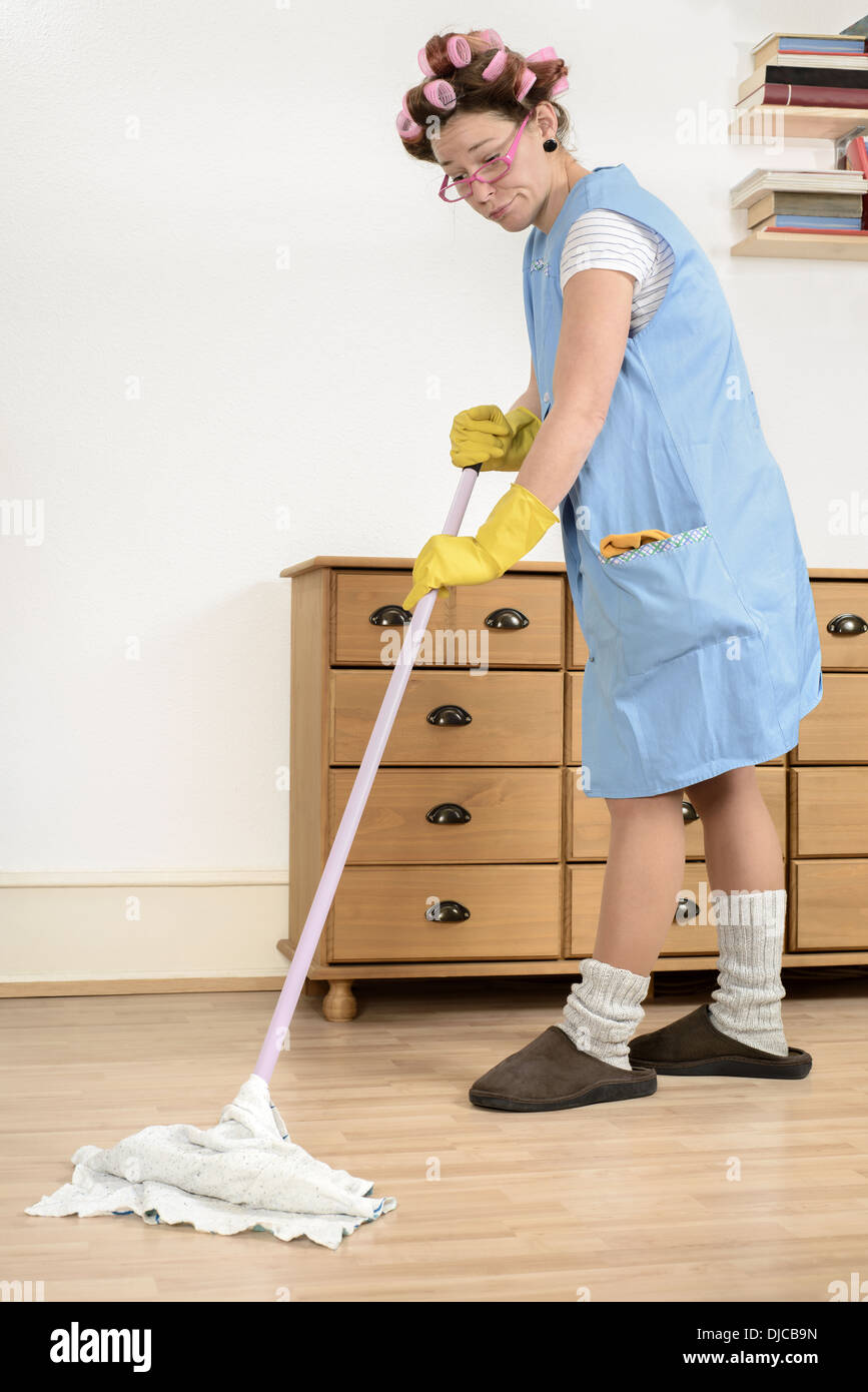 Char Woman Cleaning Floor High Resolution Stock Photography and Images ...