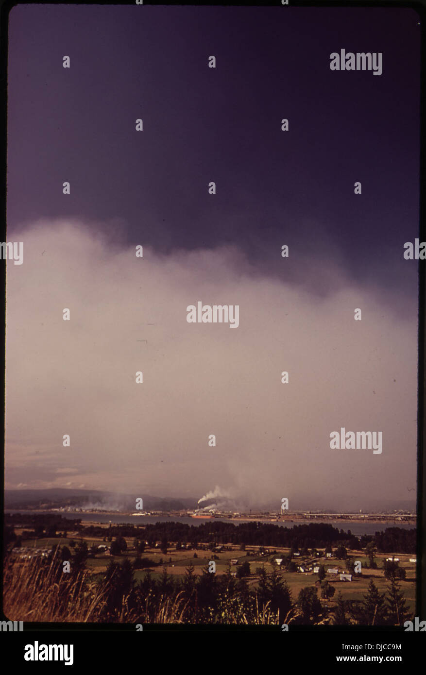 Longview washington pollution hi-res stock photography and images - Alamy