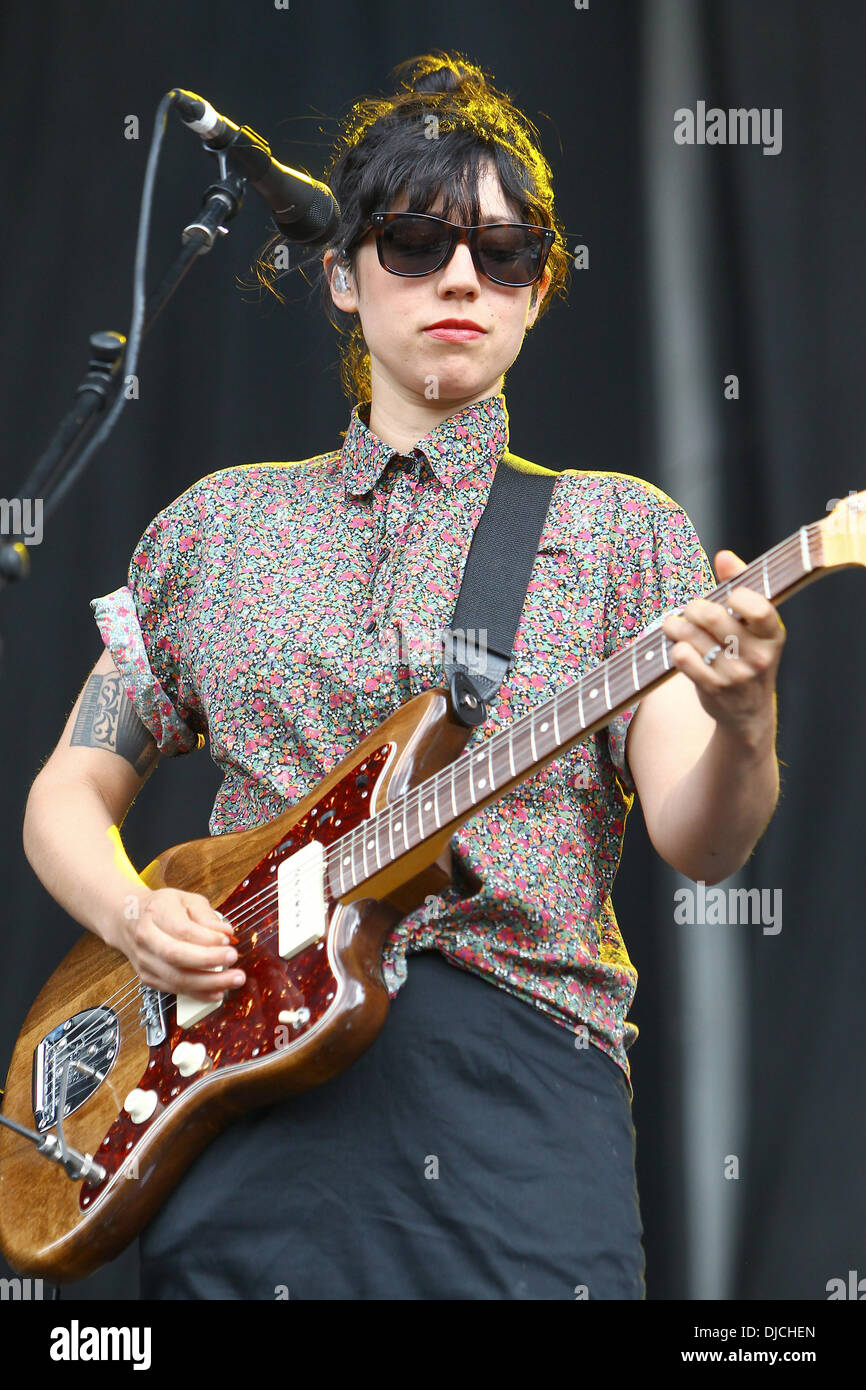 Jessica Dobson of The Shins Reading Festival - Day One-Performances ...