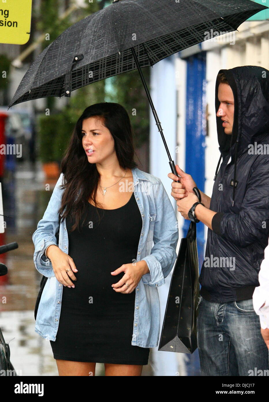 Imogen Thomas and Adam Horsley Imogen Thomas showing off her baby bump ...