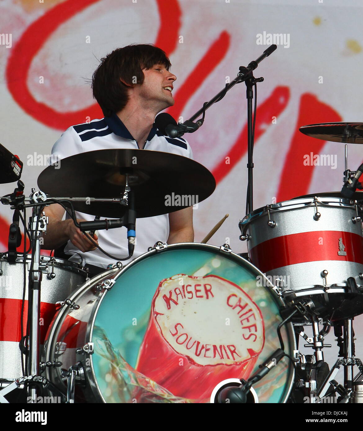 Nick hodgson (the kaiser chiefs) hi-res stock photography and images ...