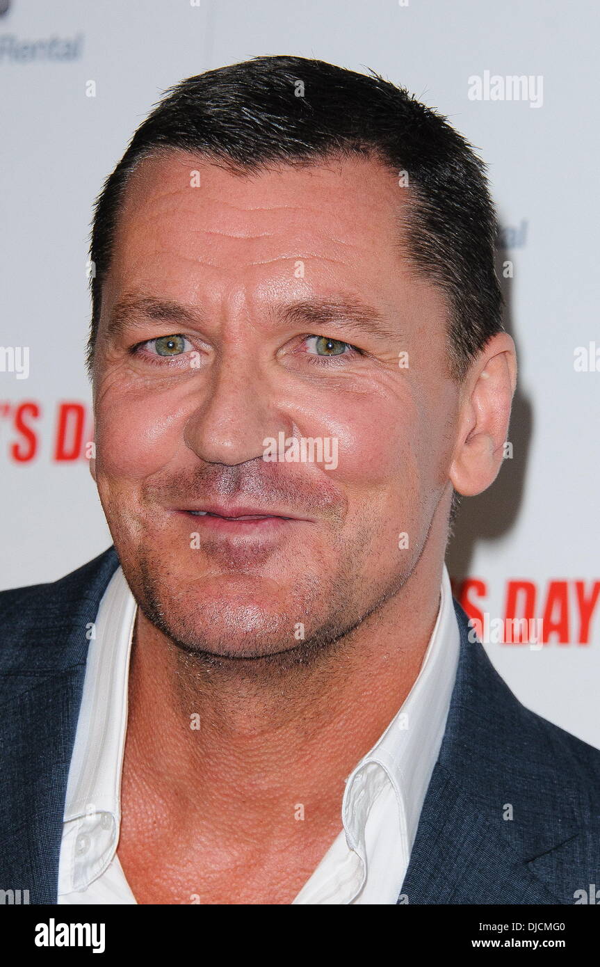 Craig fairbrass world premiere st hi-res stock photography and images ...