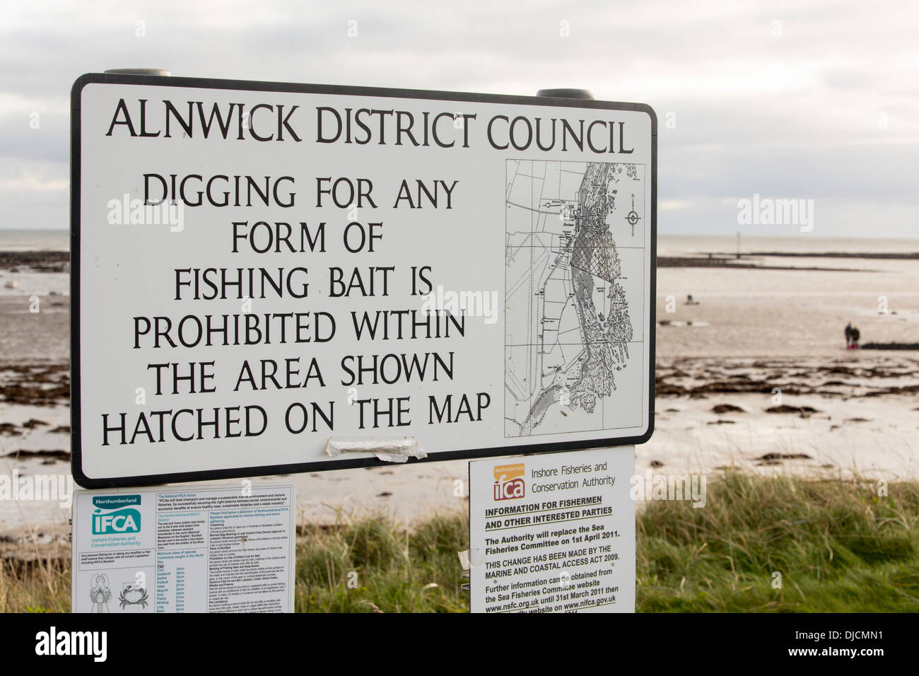 Digging sign High Resolution Stock Photography and Images - Alamy