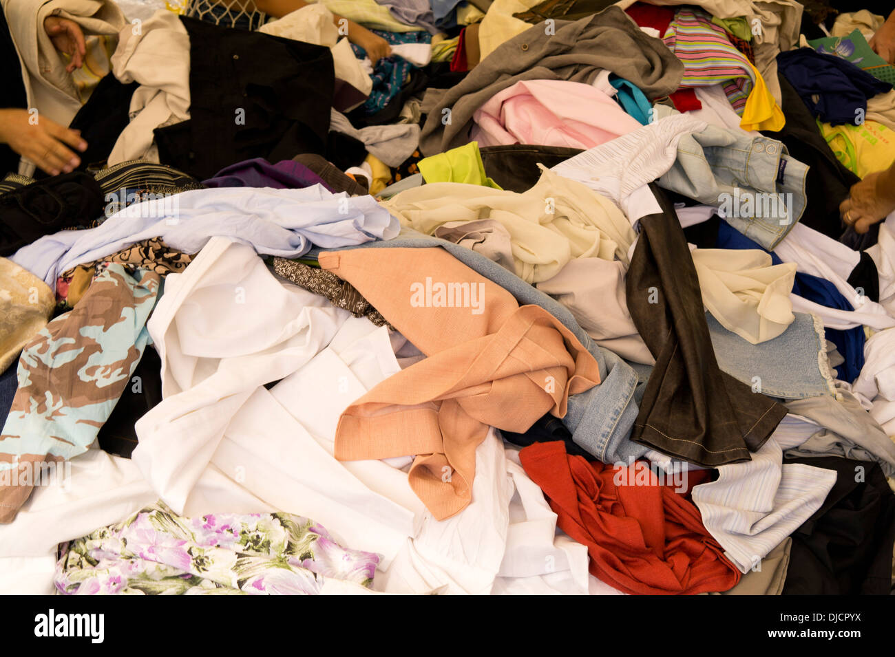 Jumble sale hi-res stock photography and images - Alamy