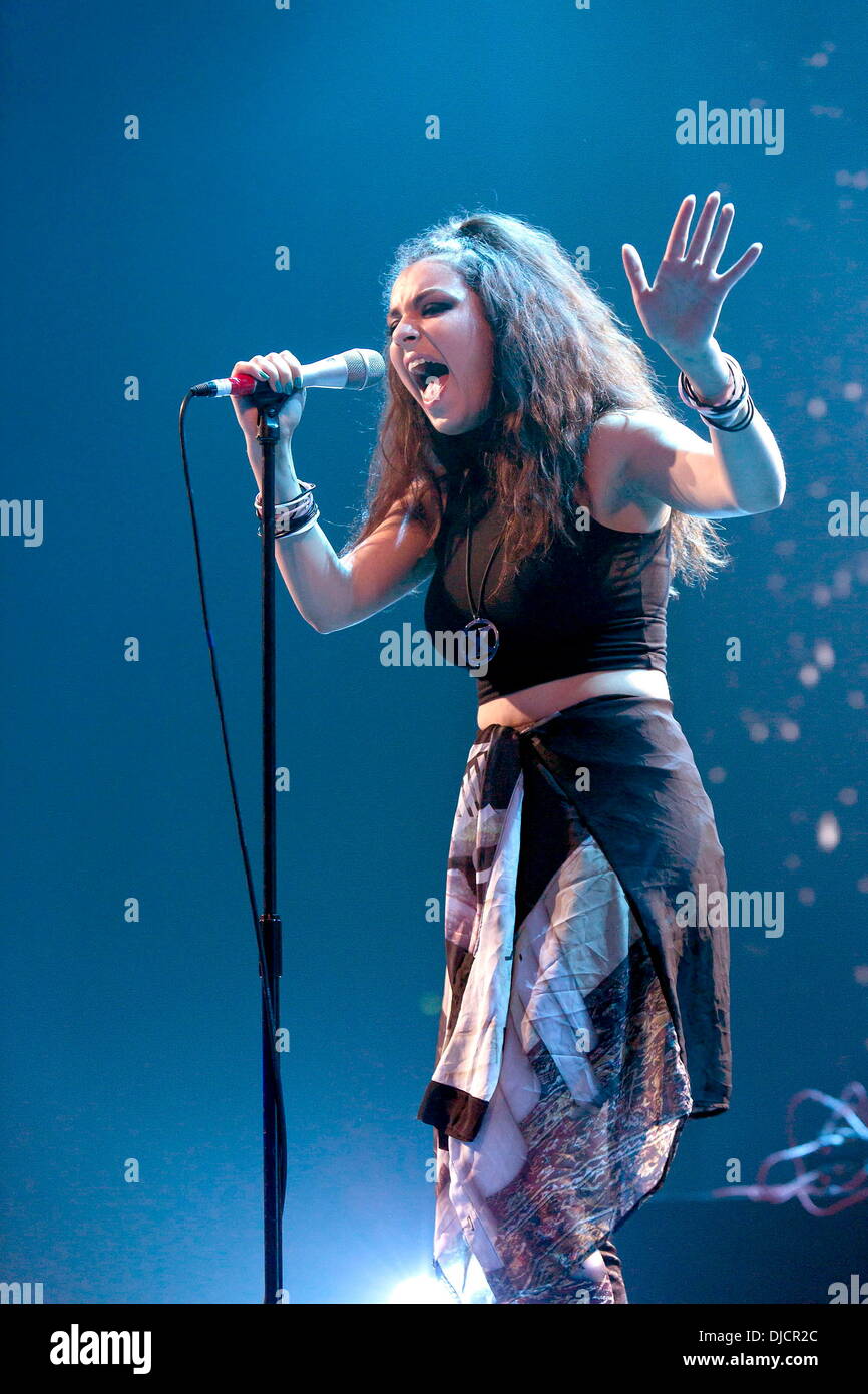 Charli xcx charlotte aitchison hi-res stock photography and images - Alamy
