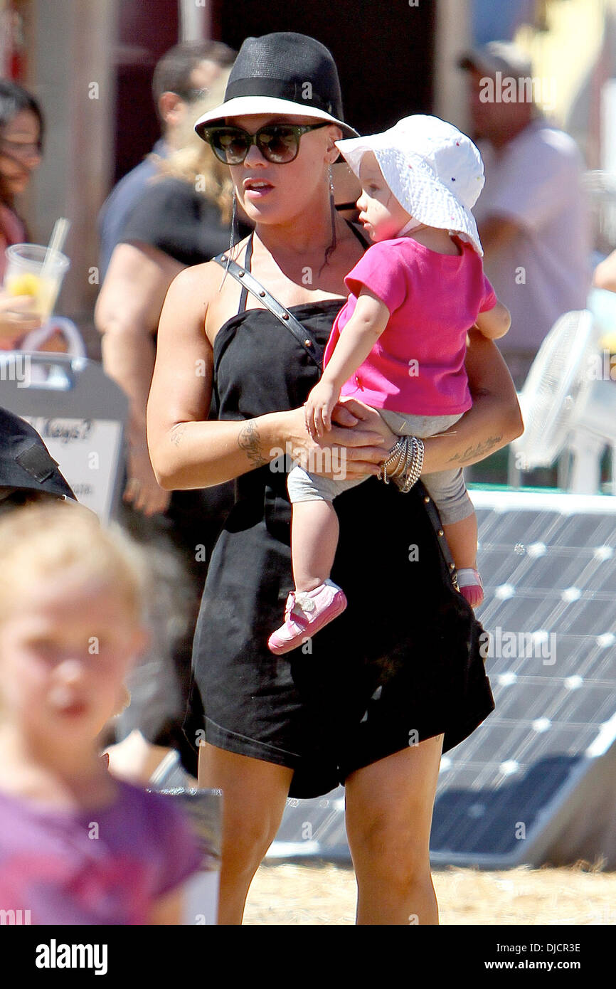 Alecia Beth Moore No Makeup