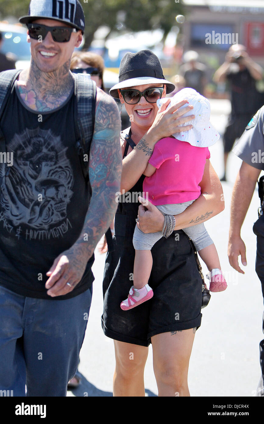 Pink aka Alecia Beth Moore, Willow Sage Hart, and Carey Hart Pink ...