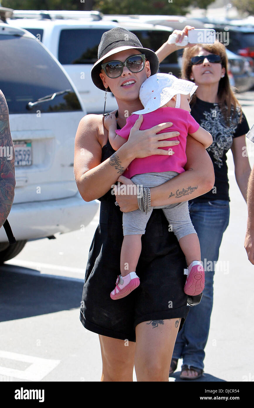 Alecia Beth Moore No Makeup