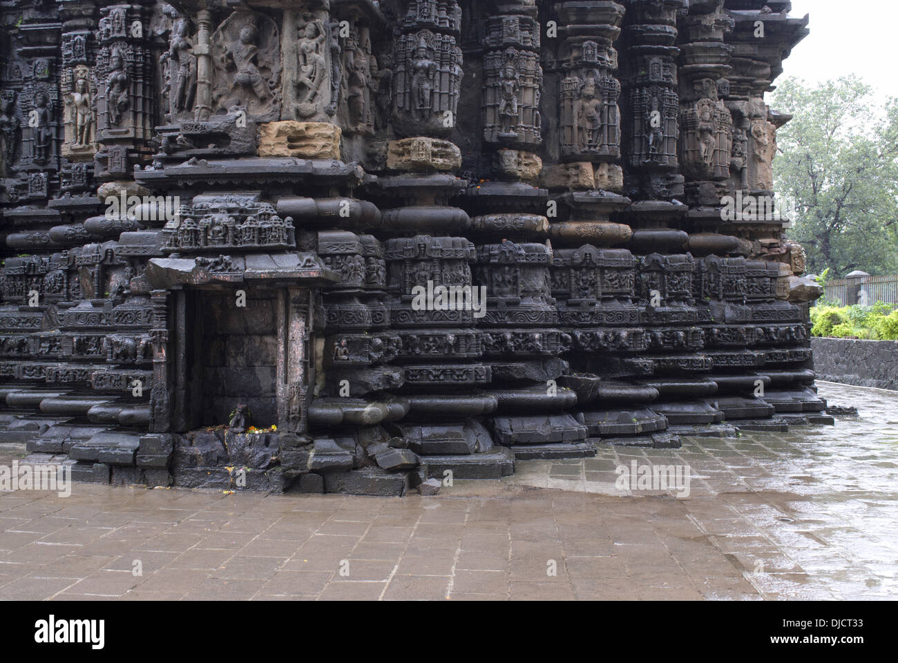Amreshwar temple of Shiva, Lower offsets and Mandovara showing dancing ...