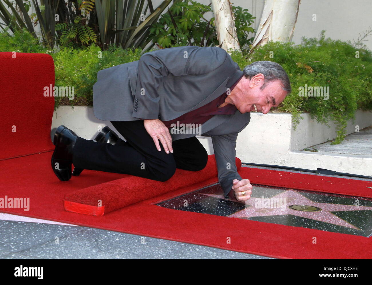 Neil Diamond is honoured with a star on the Hollywood Walk of Fame ...