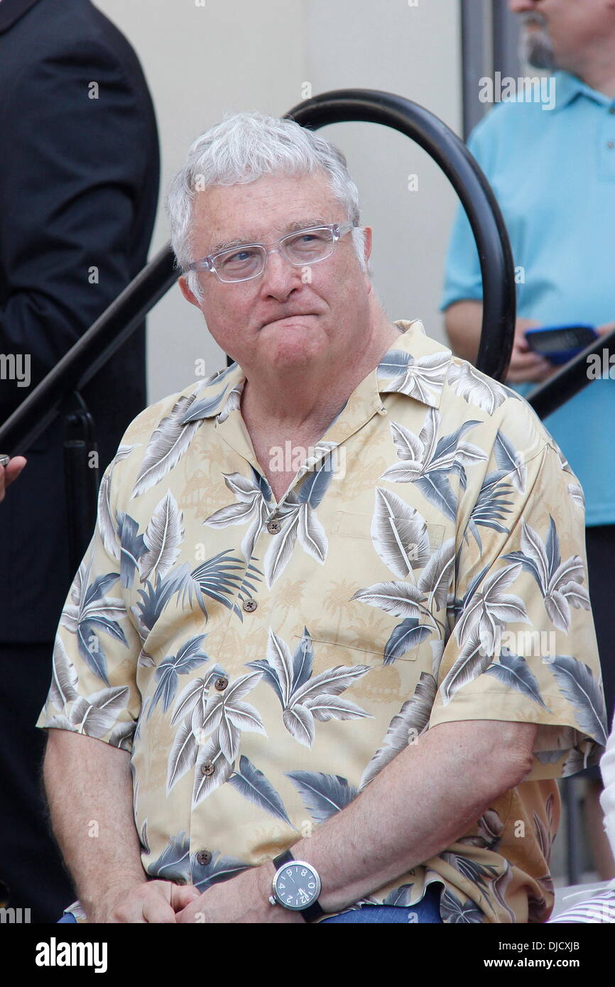 Randy Newman Neil Diamond is honoured with a star on the Hollywood Walk ...