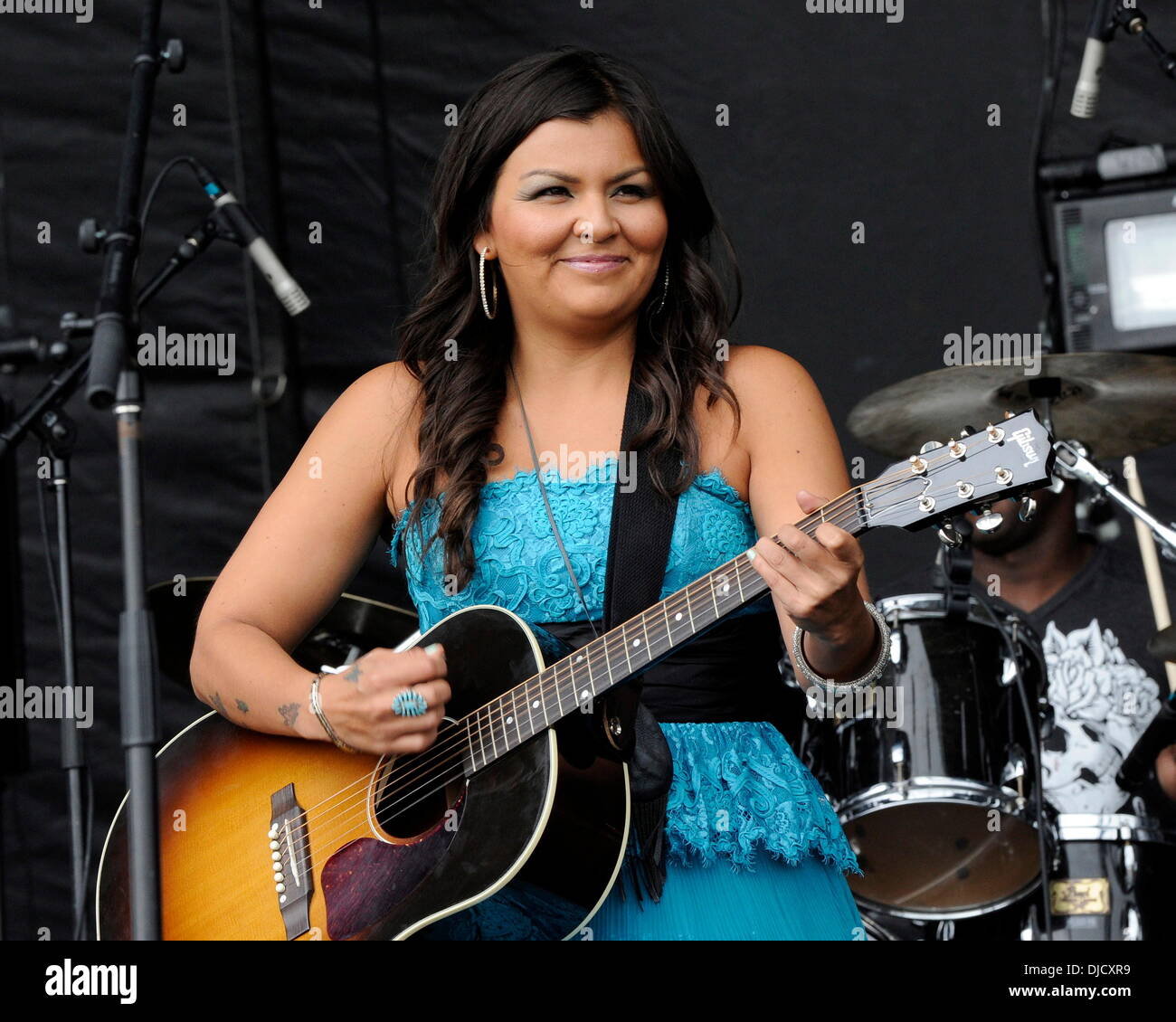 Crystal shawanda hi-res stock photography and images - Alamy