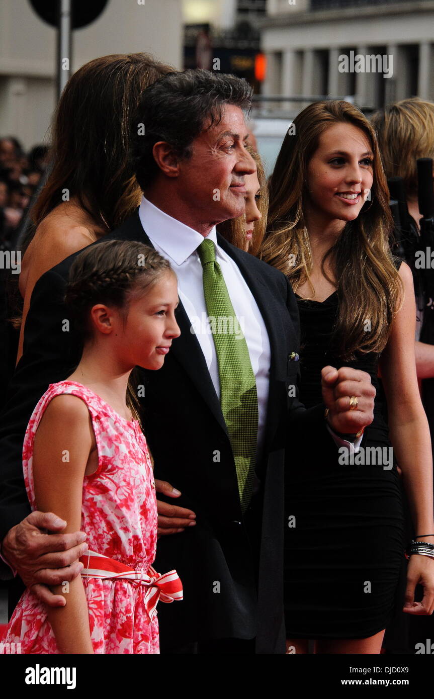 Sylvester Stallone, wife Jennifer Flavin, and daughters Sophia, Sistine ...