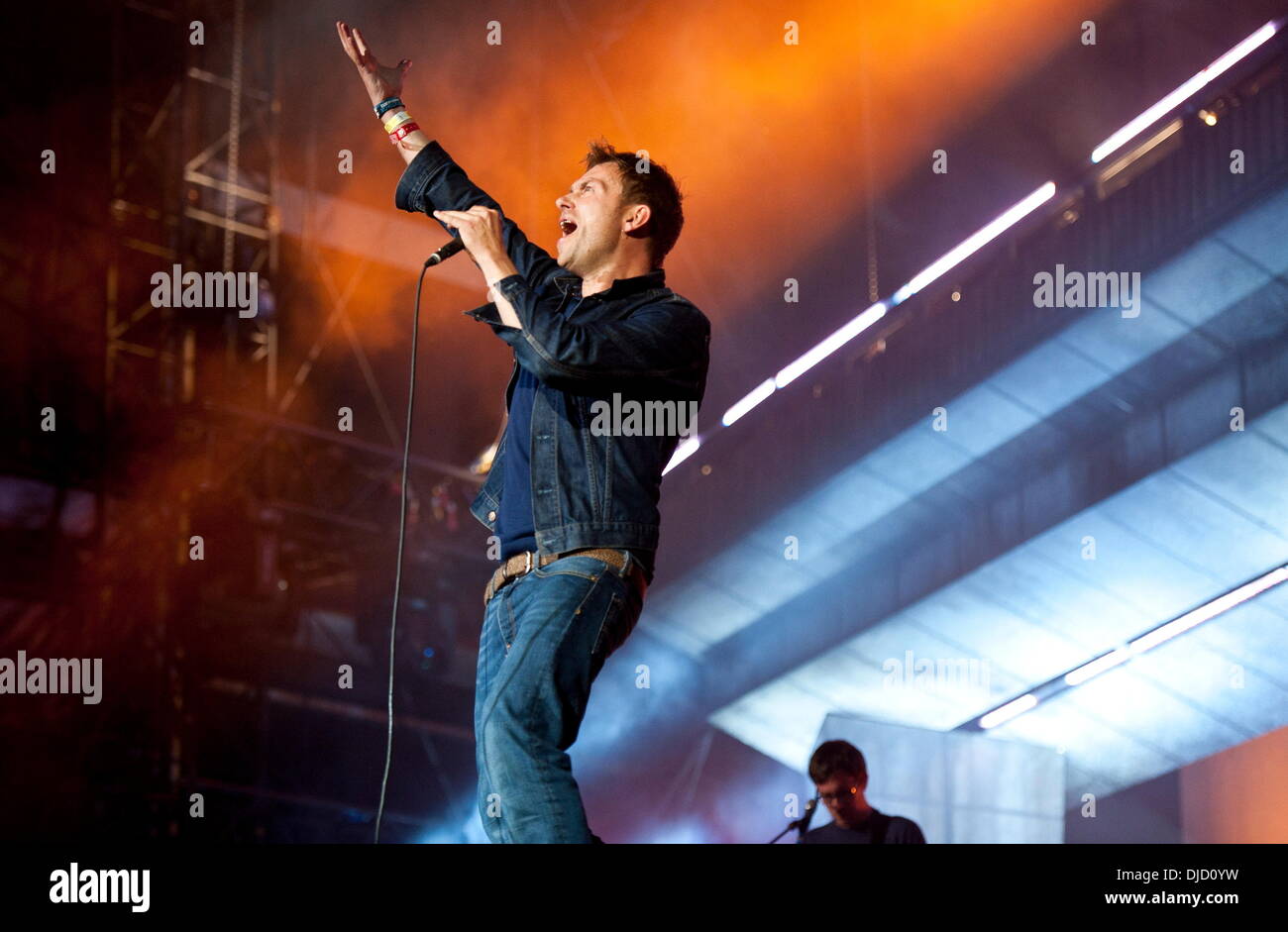Blur performs on stage during the BT London Live closing ceremony ...