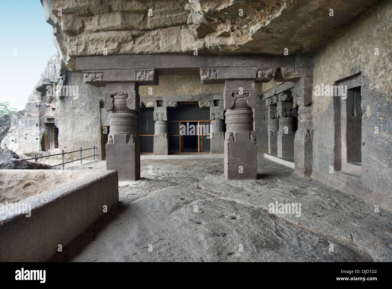 Pillared porch hi-res stock photography and images - Alamy