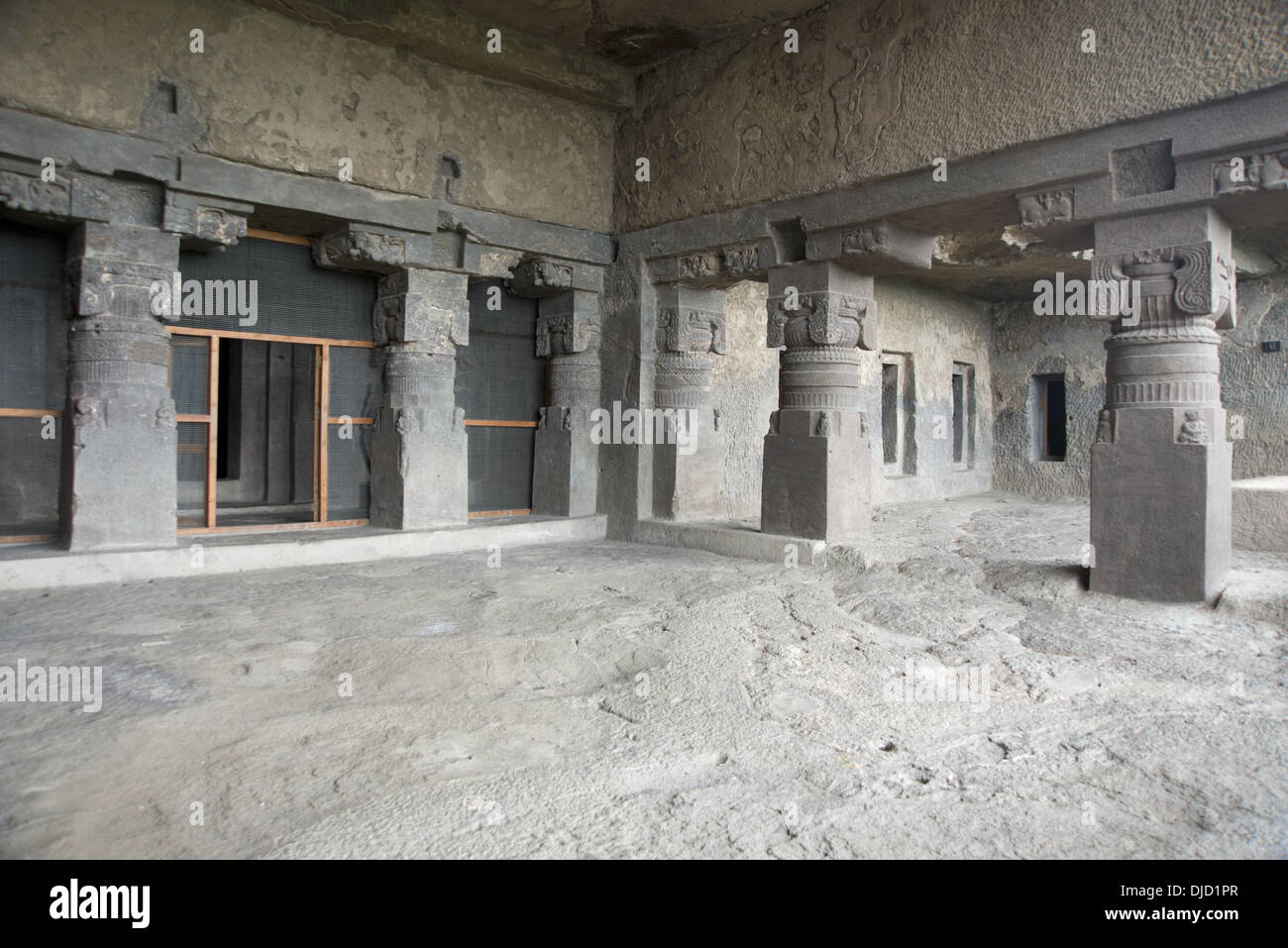 Pillared porch hi-res stock photography and images - Alamy