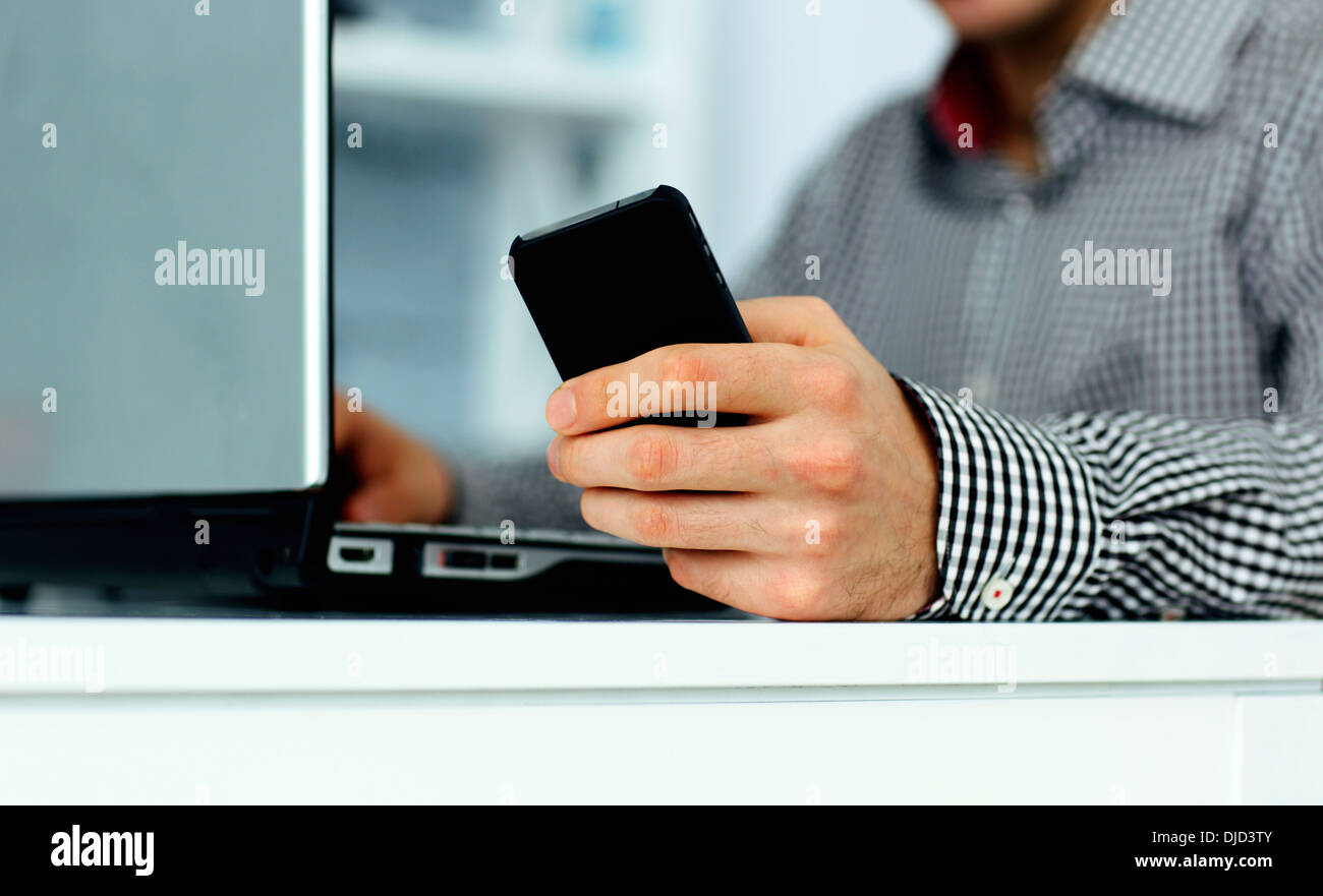 Smartphone typing keyboard close up hi-res stock photography and images ...