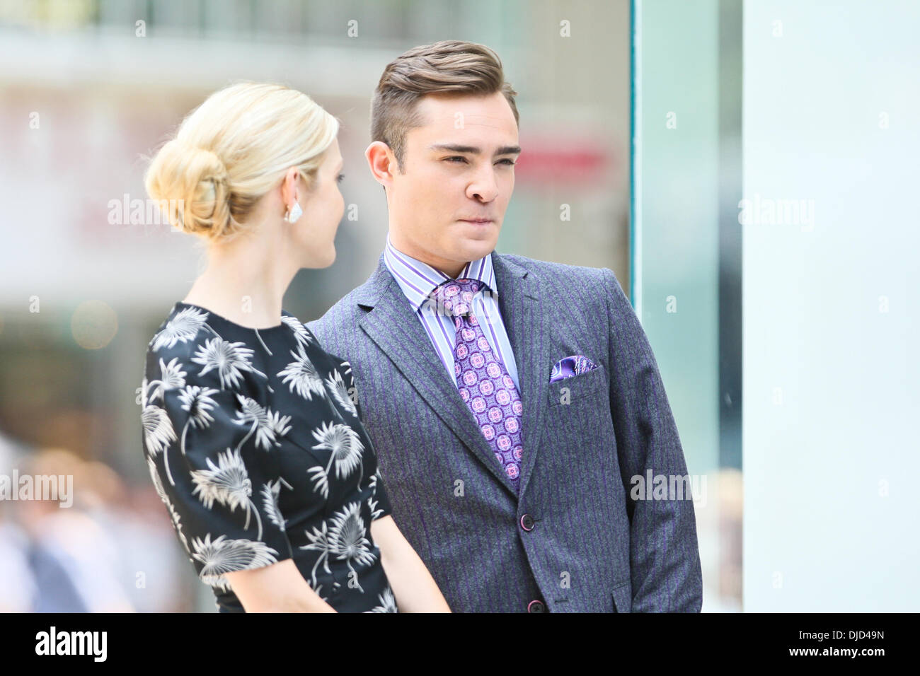 Ed Westwick and Kelly Rutherford filming on the set of 'Gossip Girl in ...