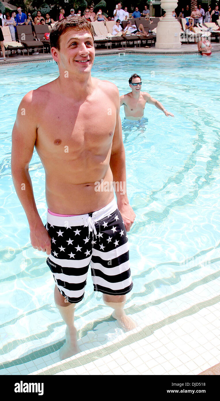 Ryan Lochte swimmer celebrates his Olympic success by hosting a day at ...