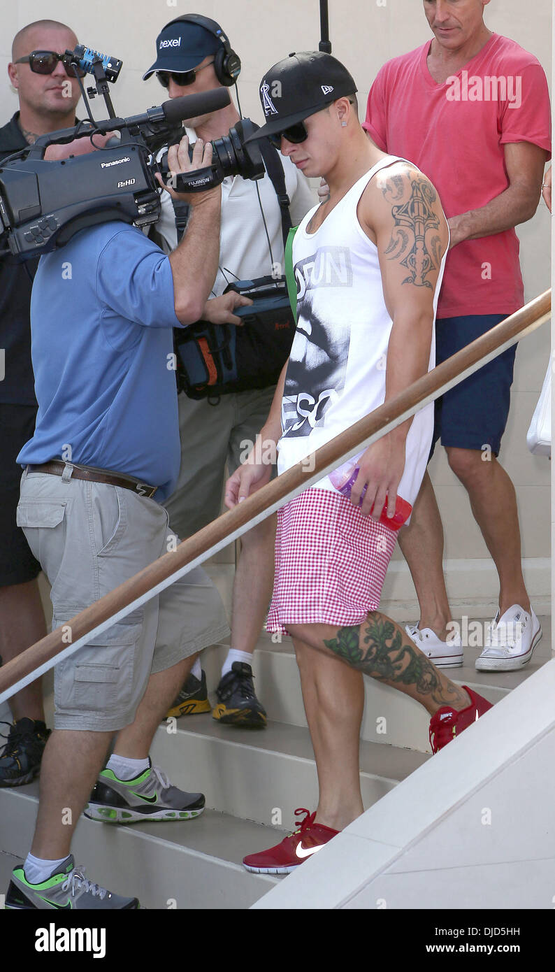 Casper Smart Jennifer Lopez celebrates her world tour with a special ...