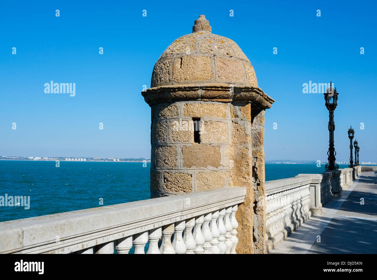 Cadiz waterfront hi-res stock photography and images - Alamy