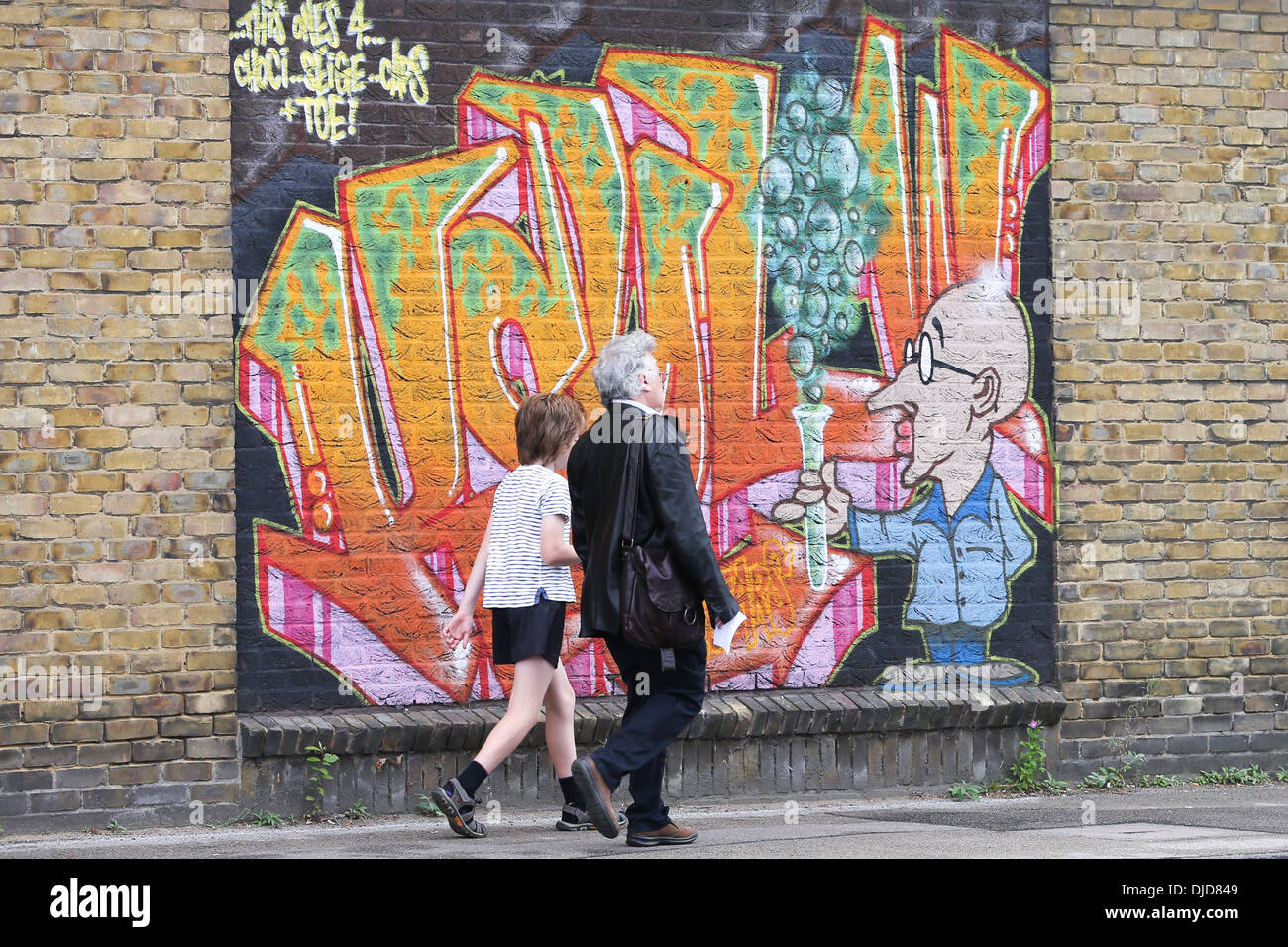 Cambridge street art hi-res stock photography and images - Alamy