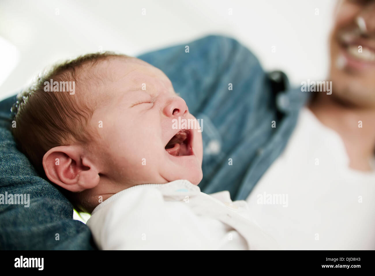 One back view crying hi-res stock photography and images - Alamy