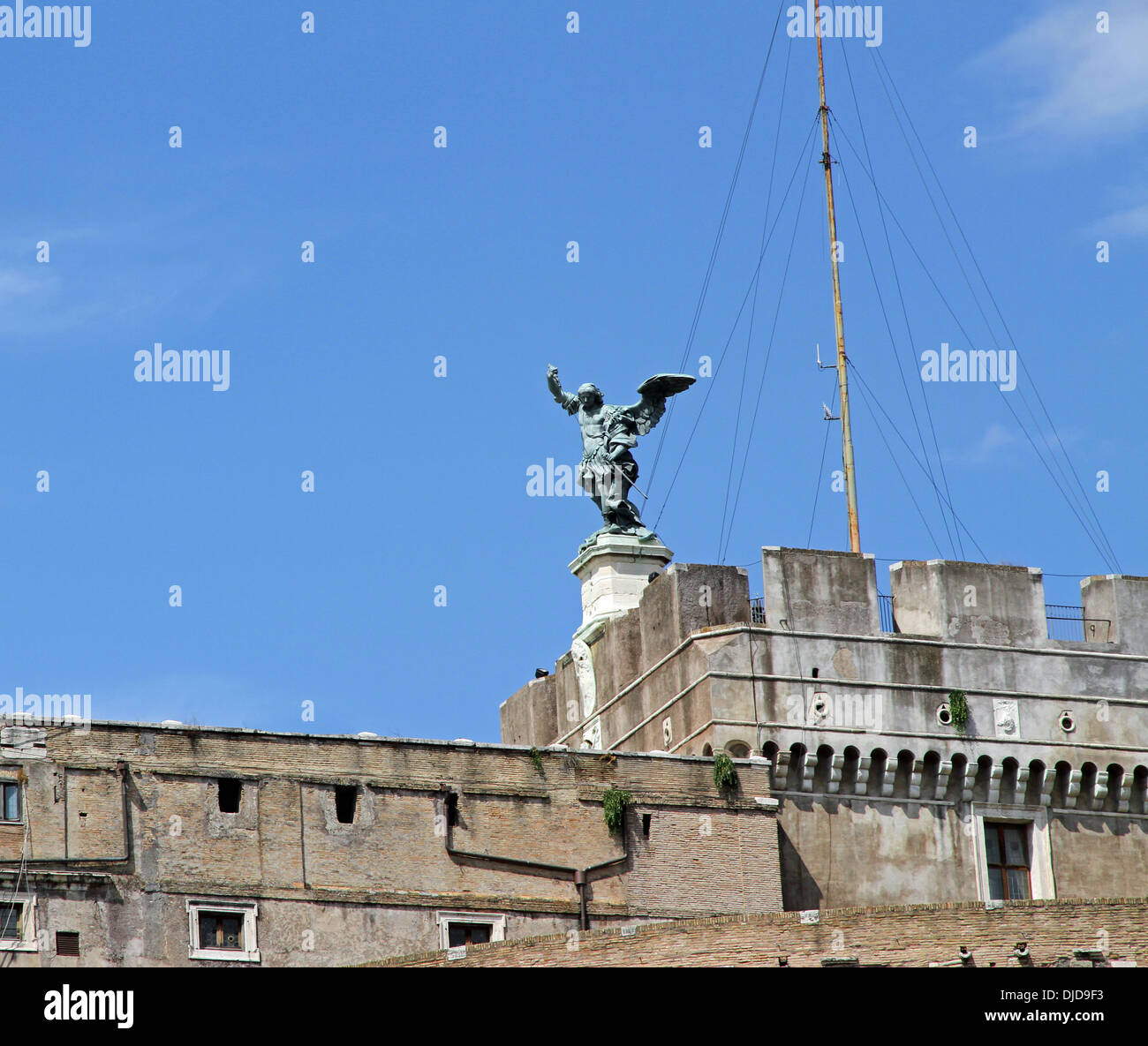 Angel statue sword hi-res stock photography and images - Alamy