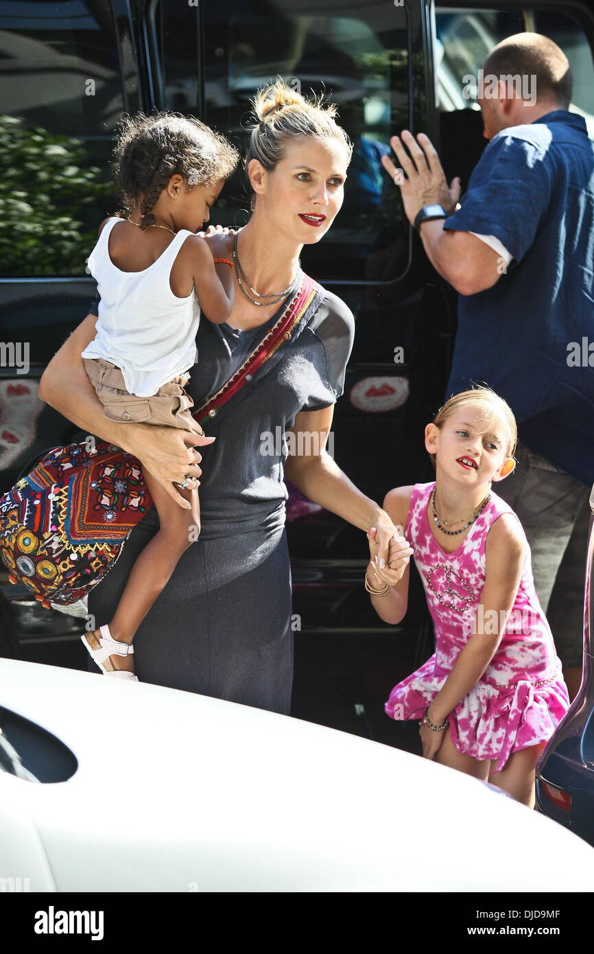 Heidi Klum arriving at the 'Children's Museum of the Arts' with ...