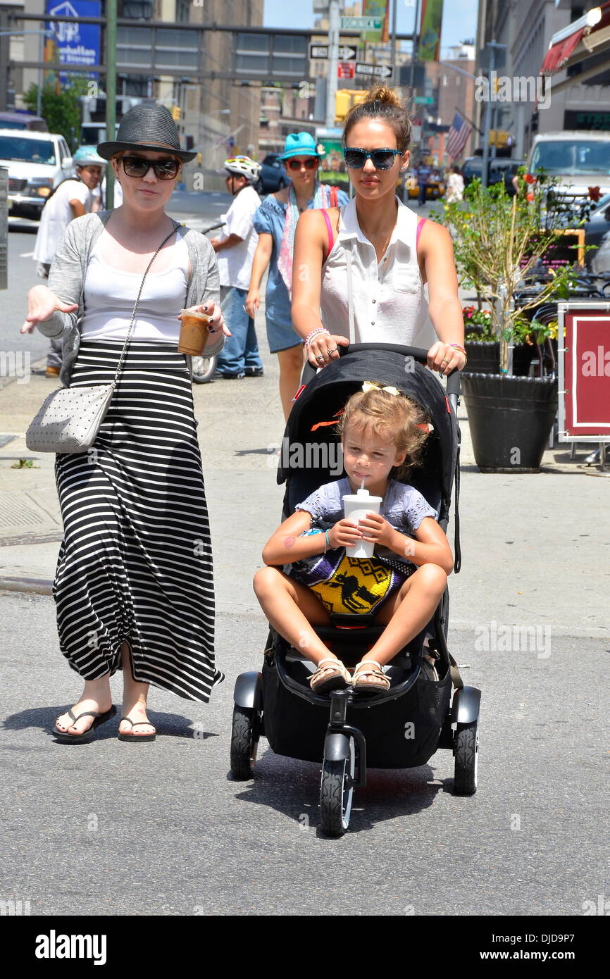 Jessica Alba leaving her hotel with her daughters Haven Garner Warren ...