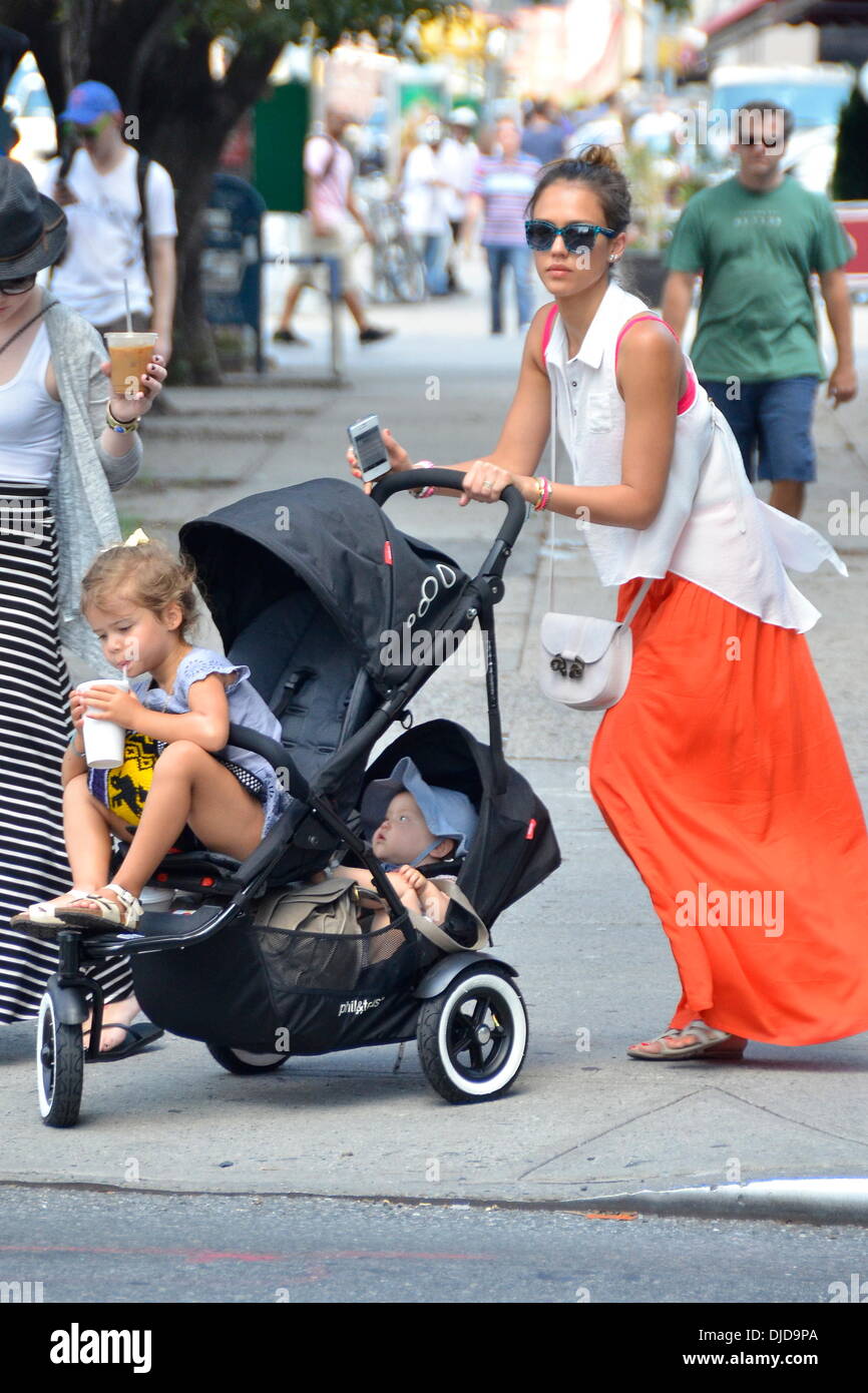 Jessica Alba leaving her hotel with her daughters Haven Garner Warren ...