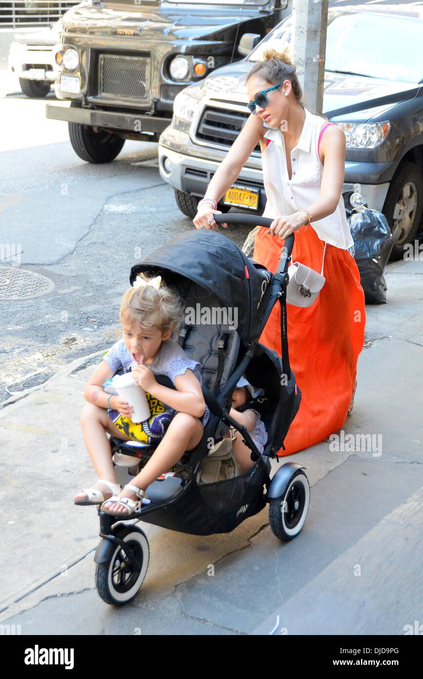 Jessica Alba leaving her hotel with her daughters Haven Garner Warren ...