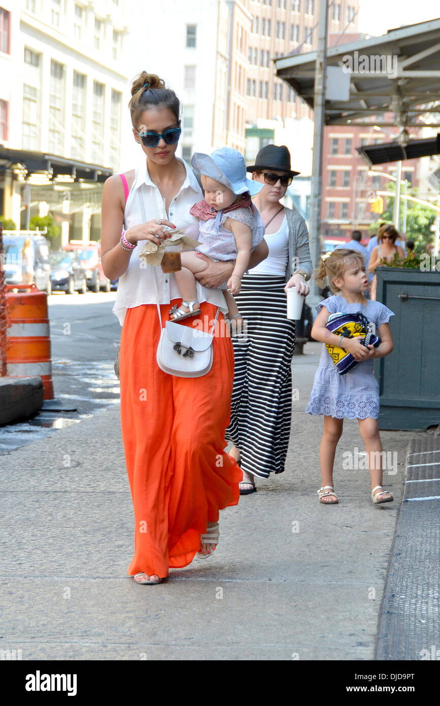 Jessica Alba leaving her hotel with her daughters Haven Garner Warren ...