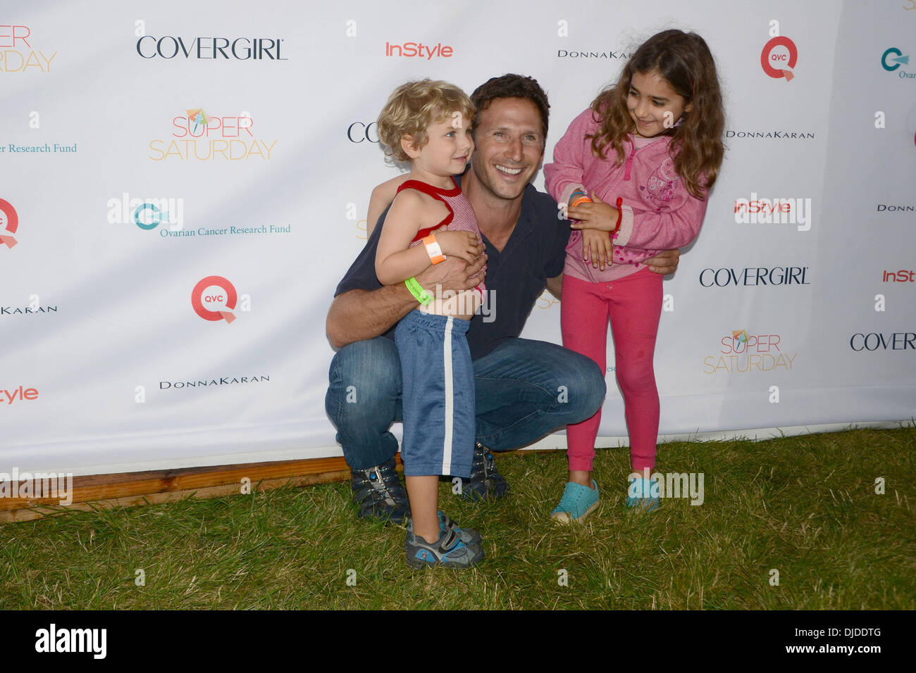Mark feuerstein and kids hi-res stock photography and images - Alamy