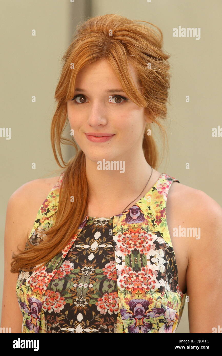 Bella thorne seen out hi-res stock photography and images - Alamy
