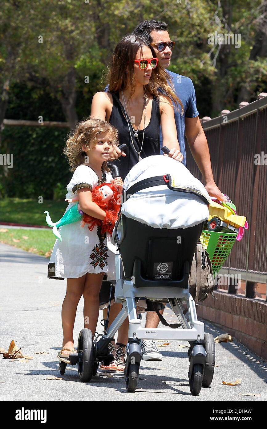 Honor Marie Warren, Jessica Alba and Cash Warren Jessica Alba spending ...