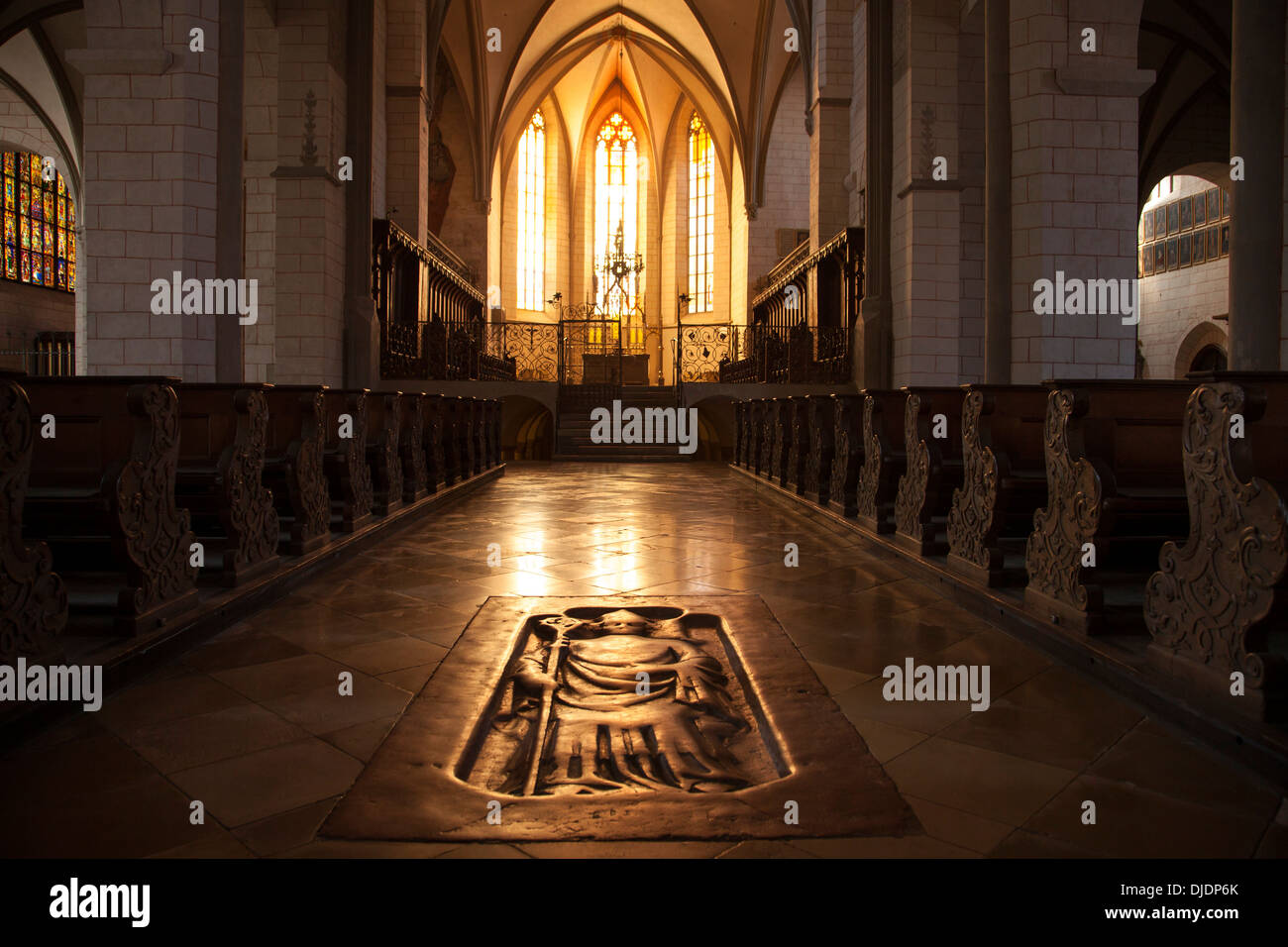 Tombstone Slab High Resolution Stock Photography and Images - Alamy